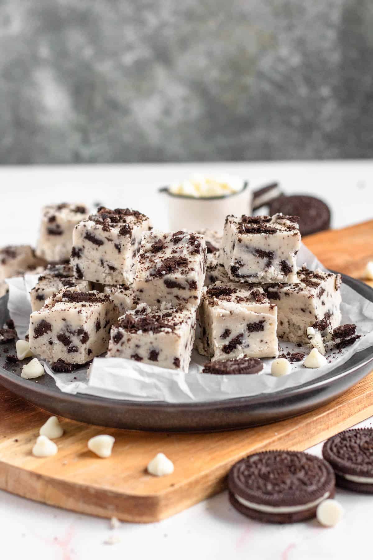Oreo Fudge (Fail Proof Recipe!) - The Domestic Spoon