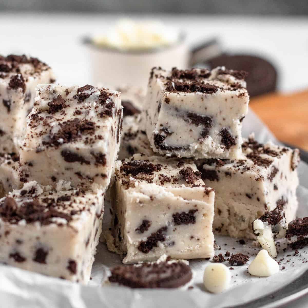 Oreo Fudge (Fail Proof Recipe!) - The Domestic Spoon
